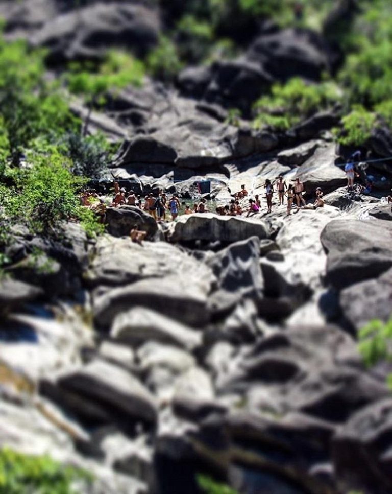 Conheça o Vale da Lua na Chapada dos veadeiros – Adoro Viagem